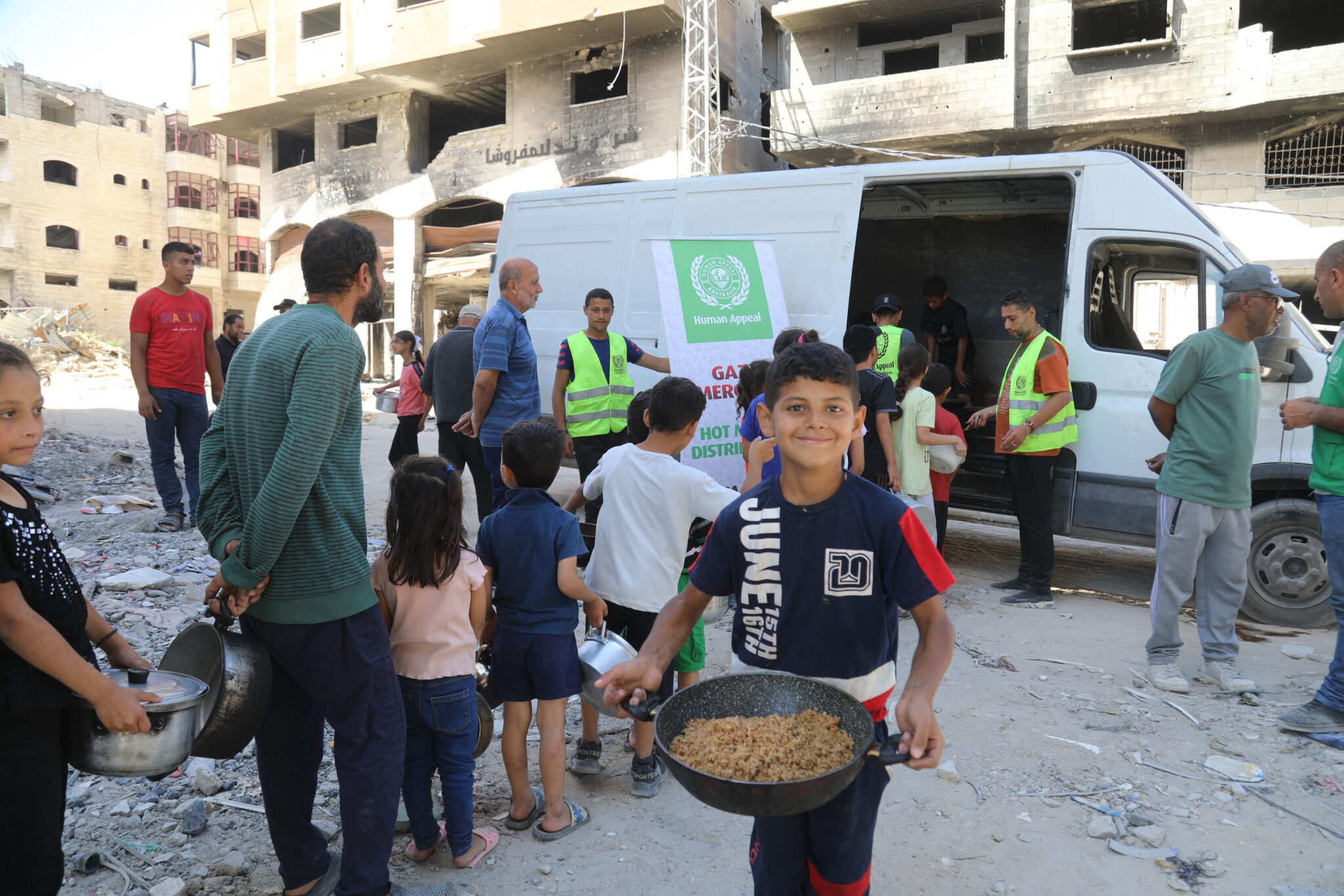 Human Appeal in Gaza: 7,000 food parcels delivered to displaced ...